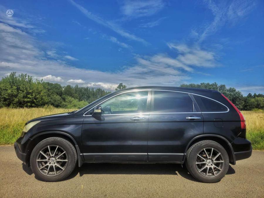 Melns Honda CR-V 2007 Panevēža, ar dzinēja tilpumu 2.20 L un nobraukumu 339 tūkst. km par 3900 €, foto 3 vietnē AUTOMOTO.COM.LV