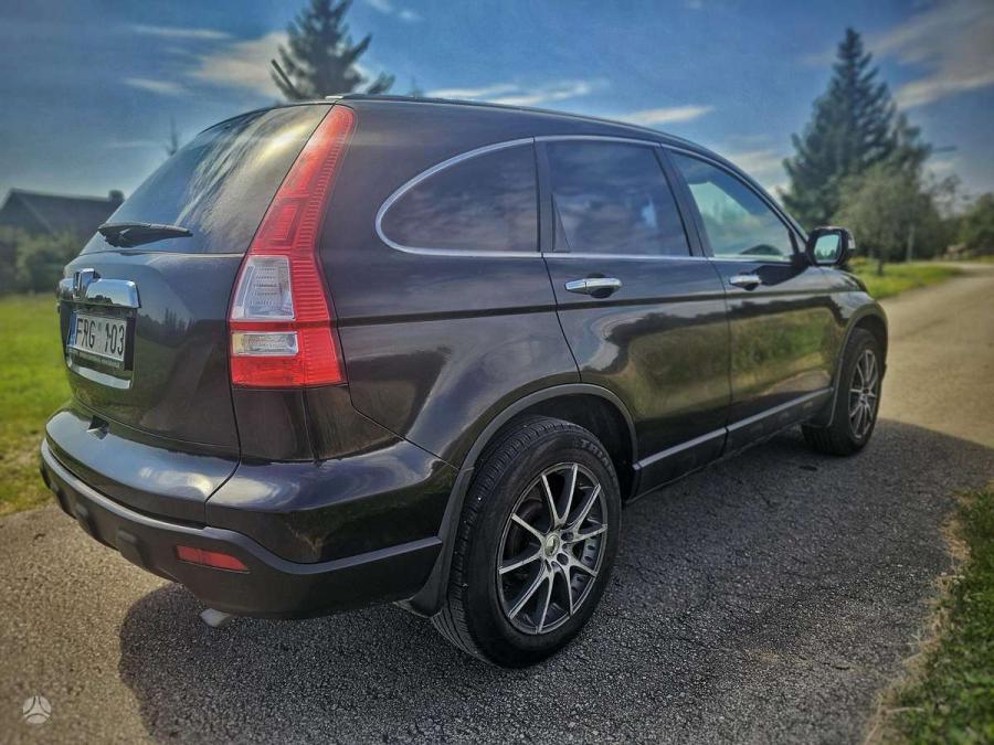 Melns Honda CR-V 2007 Panevēža, ar dzinēja tilpumu 2.20 L un nobraukumu 339 tūkst. km par 3900 €, foto 6 vietnē AUTOMOTO.COM.LV