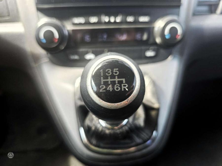 Melns Honda CR-V 2007 Panevēža, ar dzinēja tilpumu 2.20 L un nobraukumu 339 tūkst. km par 3900 €, foto 14 vietnē AUTOMOTO.COM.LV