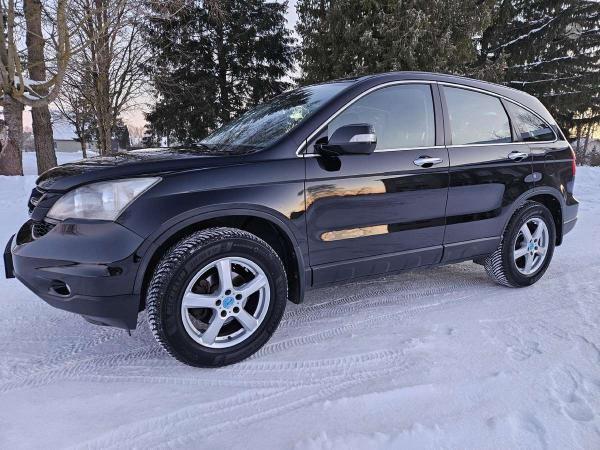 Black Honda CR-V 2010 in Radviliskis, with an engine capacity of 2.20 L and mileage of 280 thousand km for 6800 €, photo 2 on AUTOMOTO.COM.LV