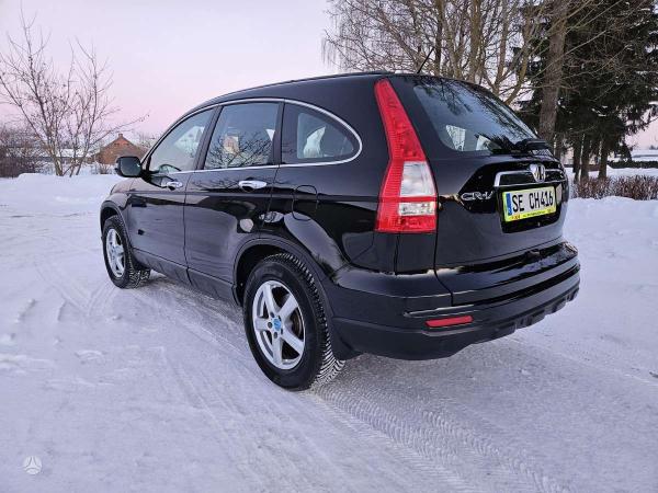 Black Honda CR-V 2010 in Radviliskis, with an engine capacity of 2.20 L and mileage of 280 thousand km for 6800 €, photo 4 on AUTOMOTO.COM.LV
