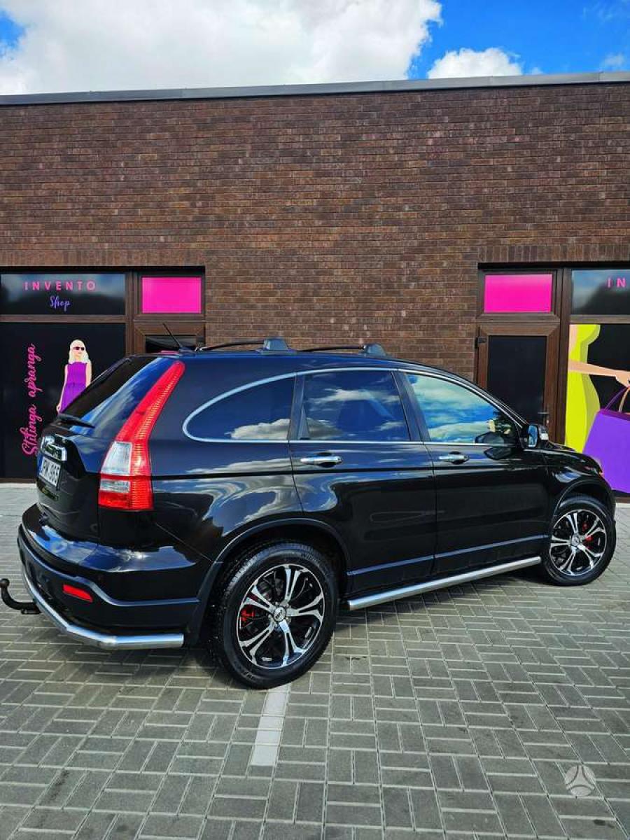 Melns Honda CR-V 2009 Kaišiadorys, ar dzinēja tilpumu 2.20 L un nobraukumu 323 tūkst. km par 5650 €, foto 4 vietnē AUTOMOTO.COM.LV