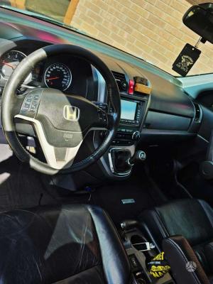 Melns Honda CR-V 2009 Kaišiadorys, ar dzinēja tilpumu 2.20 L un nobraukumu 323 tūkst. km par 5650 €, foto 36 vietnē AUTOMOTO.COM.LV