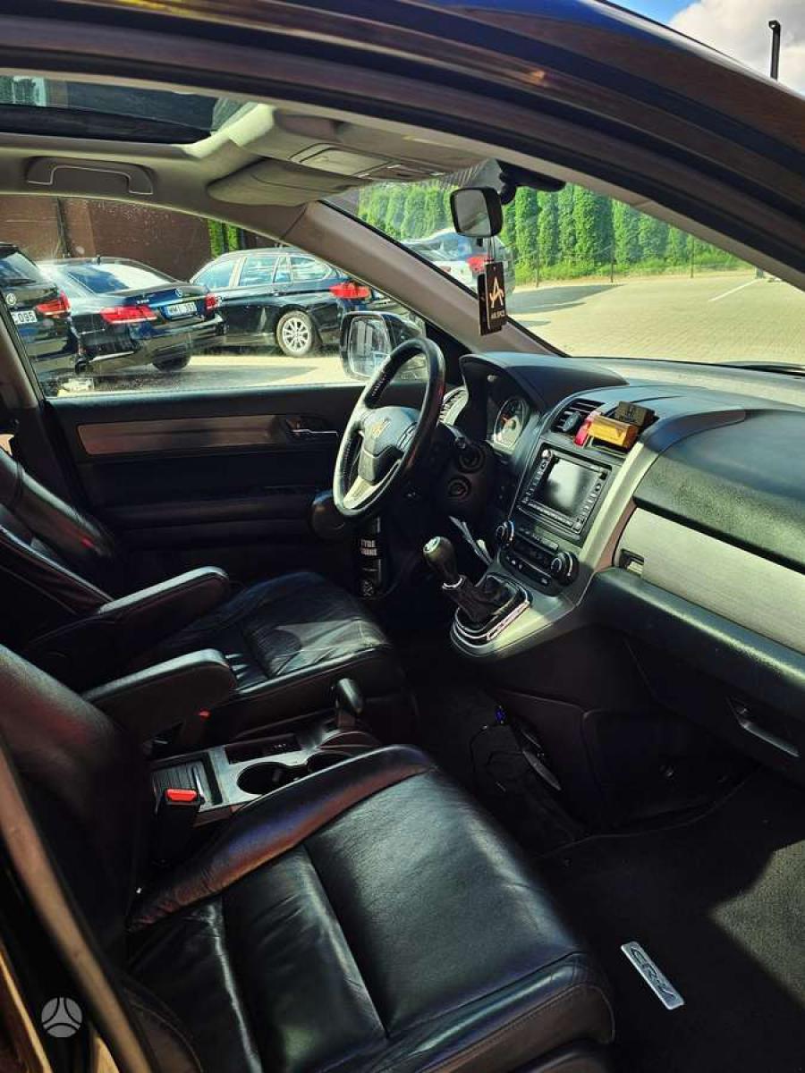 Melns Honda CR-V 2009 Kaišiadorys, ar dzinēja tilpumu 2.20 L un nobraukumu 323 tūkst. km par 5650 €, foto 37 vietnē AUTOMOTO.COM.LV