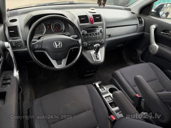 Melns Honda CR-V 2007 Tartu, ar dzinēja tilpumu 2.00 L un nobraukumu 240 tūkst. km par 2300 €, foto 6 vietnē AUTOMOTO.COM.LV