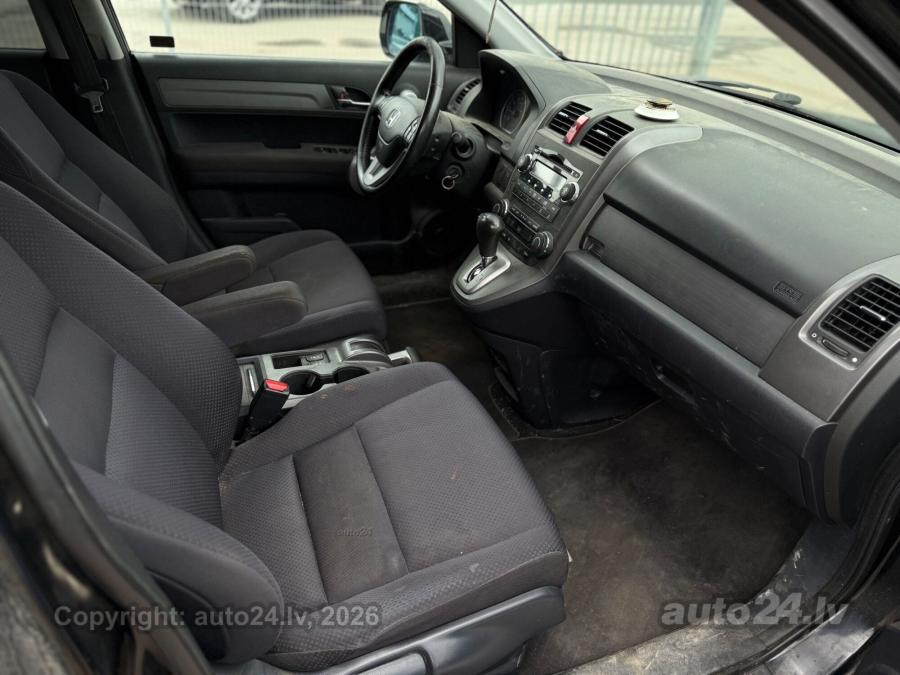 Черный Хонда СРВ 2007 в Тарту, объемом двигателя 2.00 л и пробегом 240 тыс. км за 2300 €, фото 8 на AUTOMOTO.COM.LV