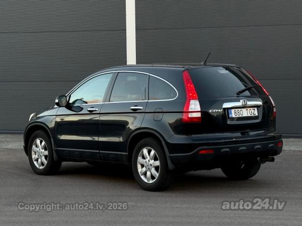 Honda CR-V 2008 Tallina vietnē Melns Honda CR-V 2008 Tallina, ar dzinēja tilpumu 2.00 L un nobraukumu 248 tūkst. km par 4490 €, foto 5 vietnē AUTOMOTO.COM.LV
