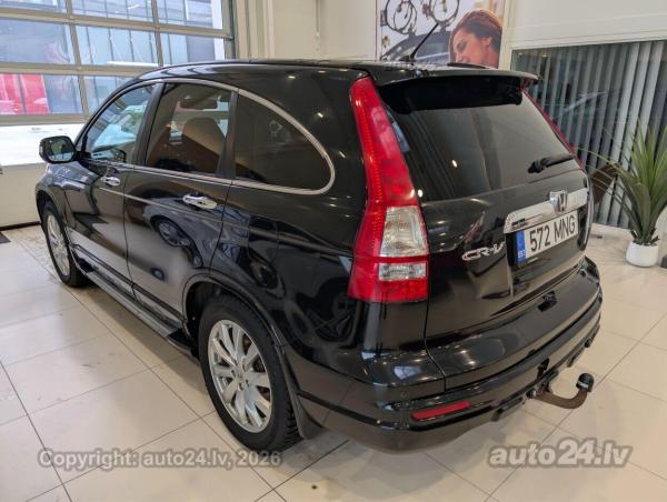Black Honda CR-V 2010 in Paide, with an engine capacity of 2.00 L and mileage of 164 thousand km for 6799 €, photo 2 on AUTOMOTO.COM.LV
