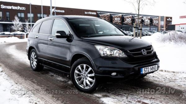 Black Honda CR-V 2010 in Tallinn, with an engine capacity of 2.00 L and mileage of 164 thousand km for 8990 €, photo 3 on AUTOMOTO.COM.LV