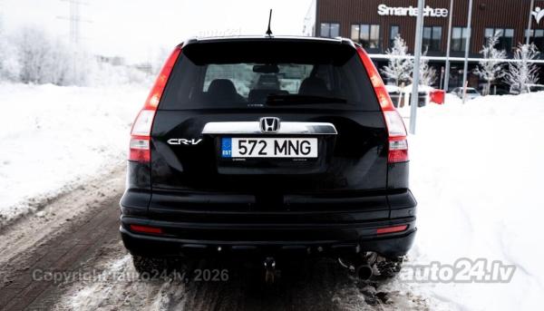 Black Honda CR-V 2010 in Tallinn, with an engine capacity of 2.00 L and mileage of 164 thousand km for 8990 €, photo 5 on AUTOMOTO.COM.LV
