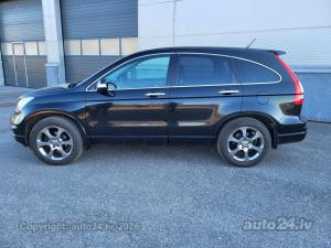 Melns Honda CR-V 2010 Tallina, ar dzinēja tilpumu 2.20 L un nobraukumu 320 tūkst. km par 7000 €, foto 3 vietnē AUTOMOTO.COM.LV
