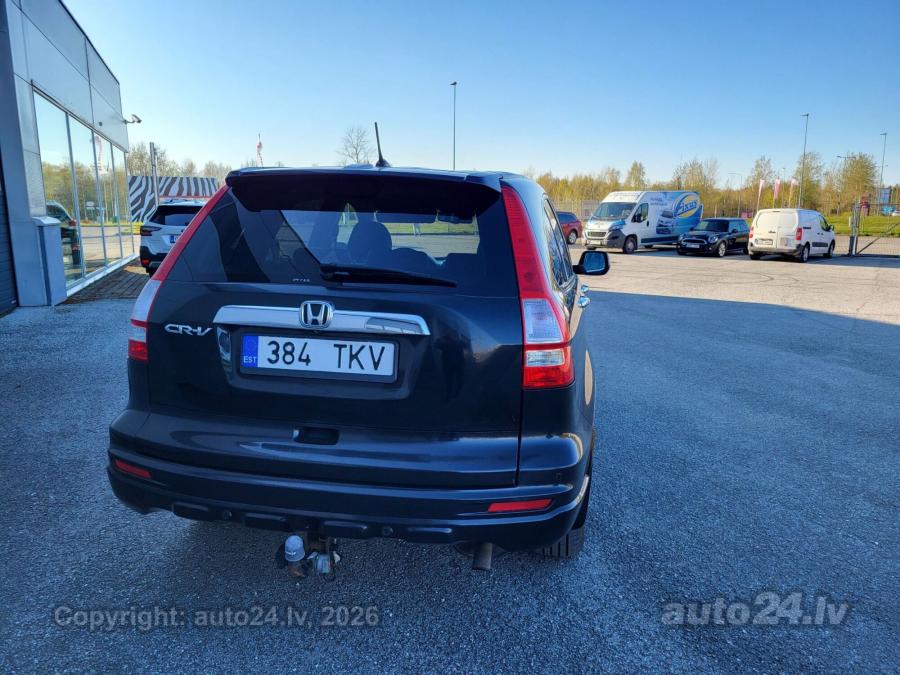 Melns Honda CR-V 2010 Tallina, ar dzinēja tilpumu 2.20 L un nobraukumu 320 tūkst. km par 7000 €, foto 8 vietnē AUTOMOTO.COM.LV