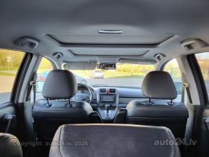 Melns Honda CR-V 2010 Tallina, ar dzinēja tilpumu 2.20 L un nobraukumu 320 tūkst. km par 7000 €, foto 12 vietnē AUTOMOTO.COM.LV