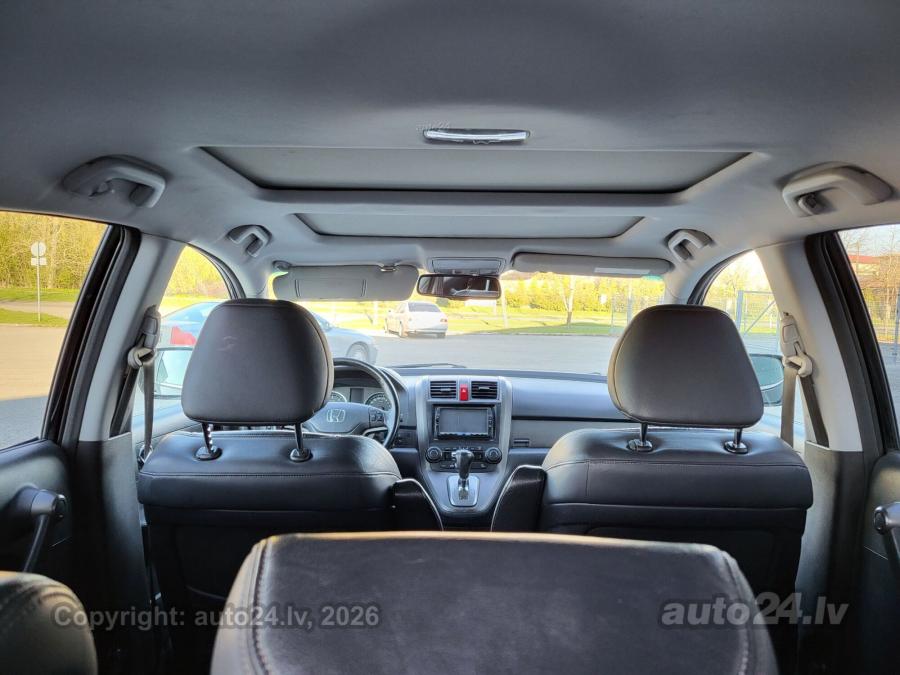 Melns Honda CR-V 2010 Tallina, ar dzinēja tilpumu 2.20 L un nobraukumu 320 tūkst. km par 7000 €, foto 12 vietnē AUTOMOTO.COM.LV