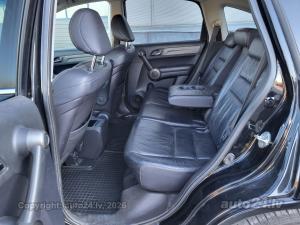 Melns Honda CR-V 2010 Tallina, ar dzinēja tilpumu 2.20 L un nobraukumu 320 tūkst. km par 7000 €, foto 14 vietnē AUTOMOTO.COM.LV