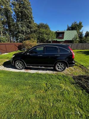 Black Honda CR-V 2010 in Tallinn, with an engine capacity of 2.00 L and mileage of 0 thousand km for 6800 €, photo 5 on AUTOMOTO.COM.LV
