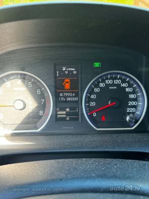 Black Honda CR-V 2010 in Tallinn, with an engine capacity of 2.00 L and mileage of 0 thousand km for 6800 €, photo 6 on AUTOMOTO.COM.LV