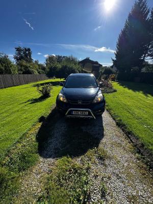 Black Honda CR-V 2010 in Tallinn, with an engine capacity of 2.00 L and mileage of 0 thousand km for 6800 €, photo 7 on AUTOMOTO.COM.LV
