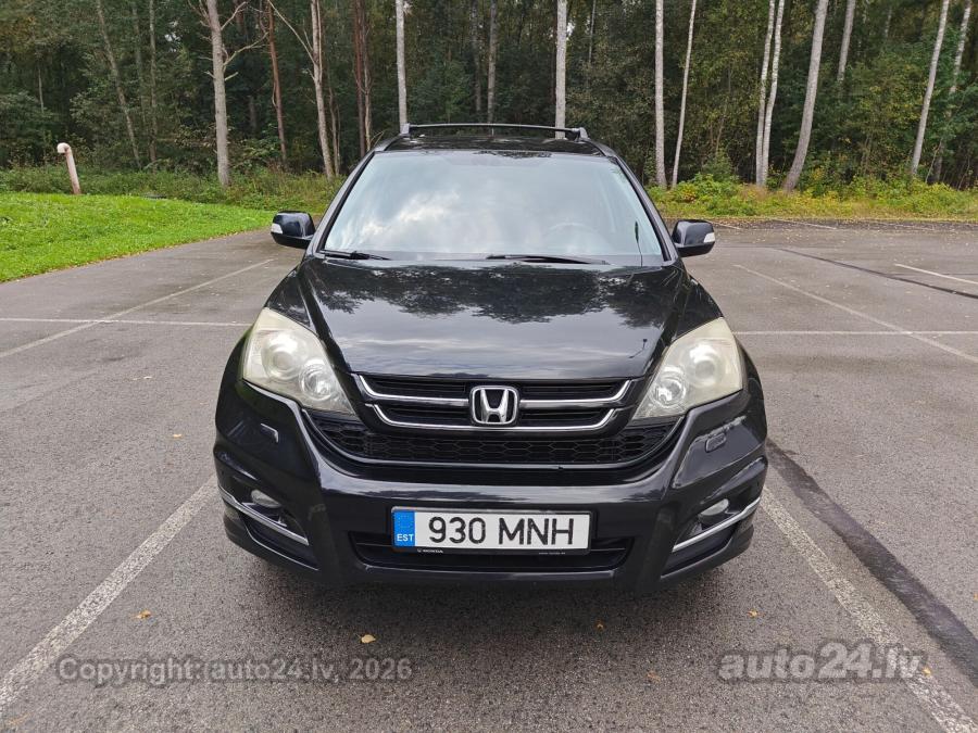 Black Honda CR-V 2010 in Tallinn, with an engine capacity of 2.00 L and mileage of 259 thousand km for 7000 €, photo 4 on AUTOMOTO.COM.LV