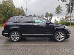 Black Honda CR-V 2010 in Tallinn, with an engine capacity of 2.00 L and mileage of 259 thousand km for 7000 €, photo 6 on AUTOMOTO.COM.LV