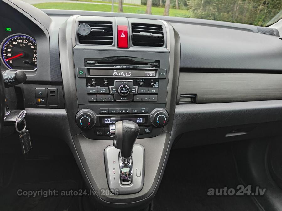 Black Honda CR-V 2010 in Tallinn, with an engine capacity of 2.00 L and mileage of 259 thousand km for 7000 €, photo 13 on AUTOMOTO.COM.LV