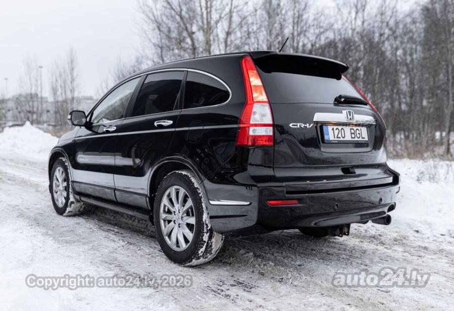 Melns Honda CR-V 2012 Tallina, ar dzinēja tilpumu 2.00 L un nobraukumu 107 tūkst. km par 9200 €, foto 6 vietnē AUTOMOTO.COM.LV