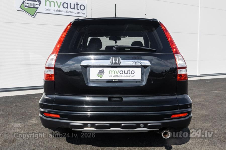 Melns Honda CR-V 2012 Tallina, ar dzinēja tilpumu 2.00 L un nobraukumu 126 tūkst. km par 8500 €, foto 8 vietnē AUTOMOTO.COM.LV