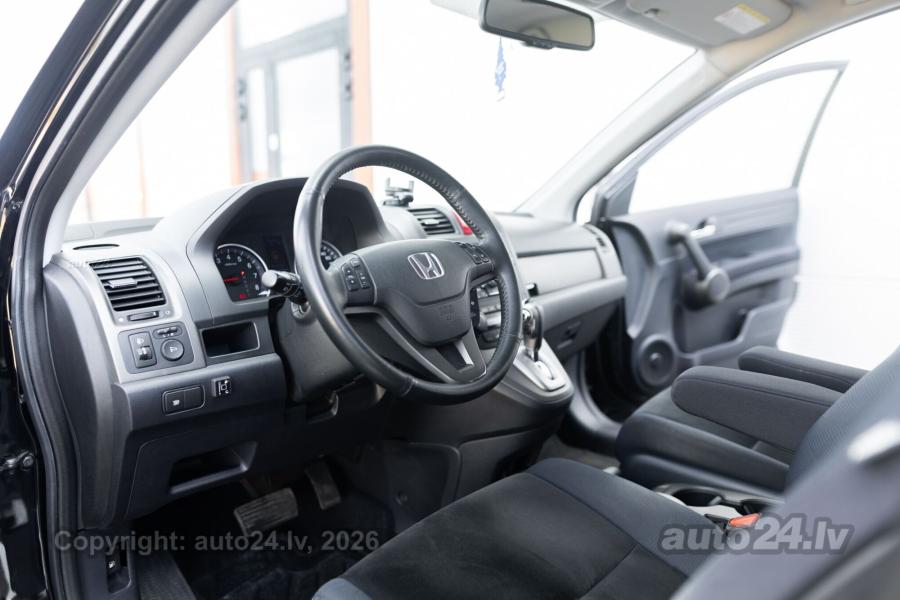 Melns Honda CR-V 2012 Tallina, ar dzinēja tilpumu 2.00 L un nobraukumu 126 tūkst. km par 8500 €, foto 12 vietnē AUTOMOTO.COM.LV