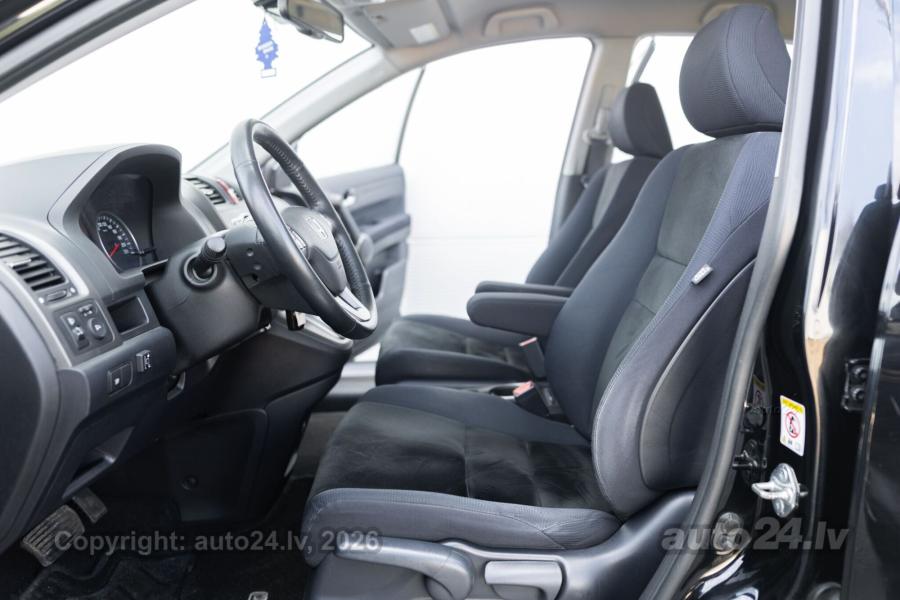 Melns Honda CR-V 2012 Tallina, ar dzinēja tilpumu 2.00 L un nobraukumu 126 tūkst. km par 8500 €, foto 13 vietnē AUTOMOTO.COM.LV