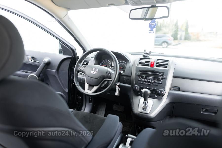 Melns Honda CR-V 2012 Tallina, ar dzinēja tilpumu 2.00 L un nobraukumu 126 tūkst. km par 8500 €, foto 15 vietnē AUTOMOTO.COM.LV