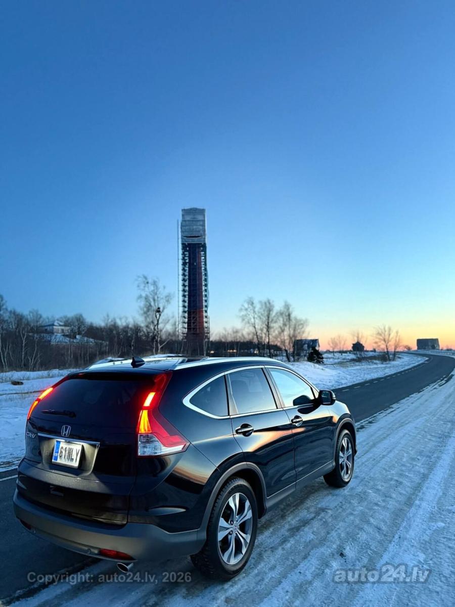 Black Honda CR-V 2013 in Tallinn, with an engine capacity of 2.20 L and mileage of 97 thousand km for 16500 €, photo 2 on AUTOMOTO.COM.LV