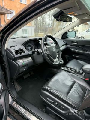 Black Honda CR-V 2013 in Tallinn, with an engine capacity of 2.20 L and mileage of 97 thousand km for 16500 €, photo 11 on AUTOMOTO.COM.LV