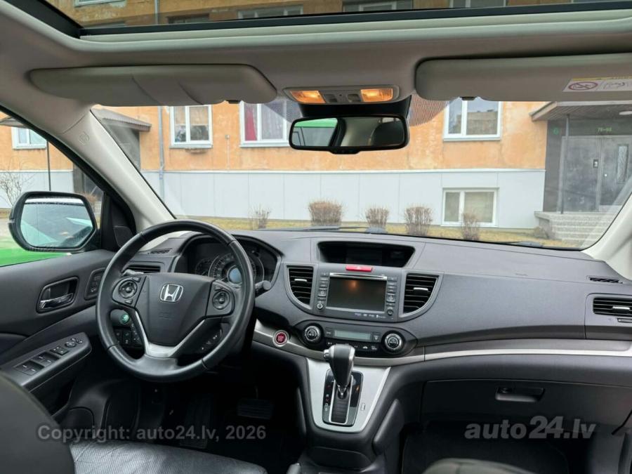 Black Honda CR-V 2013 in Tallinn, with an engine capacity of 2.20 L and mileage of 97 thousand km for 16500 €, photo 12 on AUTOMOTO.COM.LV