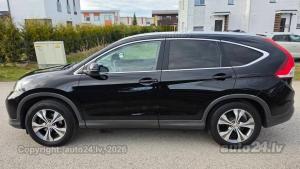 Black Honda CR-V 2013 in Tallinn, with an engine capacity of 2.20 L and mileage of 193 thousand km for 12990 €, photo 7 on AUTOMOTO.COM.LV