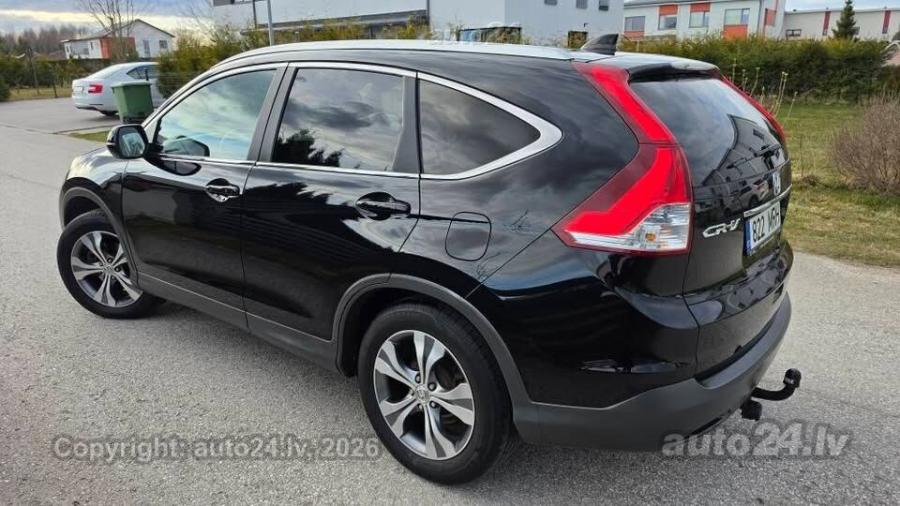 Black Honda CR-V 2013 in Tallinn, with an engine capacity of 2.20 L and mileage of 193 thousand km for 12990 €, photo 8 on AUTOMOTO.COM.LV