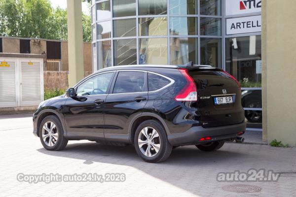 Melns Honda CR-V 2013 Tallina, ar dzinēja tilpumu 2.20 L un nobraukumu 128 tūkst. km par 11990 €, foto 7 vietnē AUTOMOTO.COM.LV