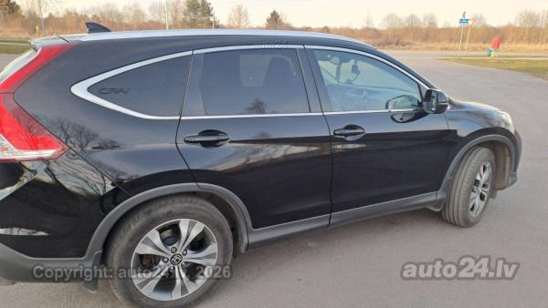 Хонда СРВ 2013 в Таллин на AUTOMOTO.COM.LV Черный Хонда СРВ 2013 в Таллин, объемом двигателя 2.00 л и пробегом 197 тыс. км за 10000 €, фото 5 на AUTOMOTO.COM.LV