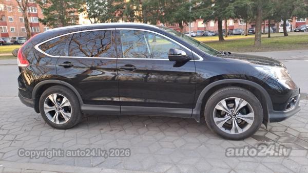 Хонда СРВ 2013 в Таллин на AUTOMOTO.COM.LV Черный Хонда СРВ 2013 в Таллин, объемом двигателя 2.00 л и пробегом 197 тыс. км за 10000 €, фото 9 на AUTOMOTO.COM.LV
