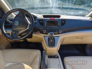 Melns Honda CR-V 2013 Tallina, ar dzinēja tilpumu 2.20 L un nobraukumu 250 tūkst. km par 8700 €, foto 7 vietnē AUTOMOTO.COM.LV