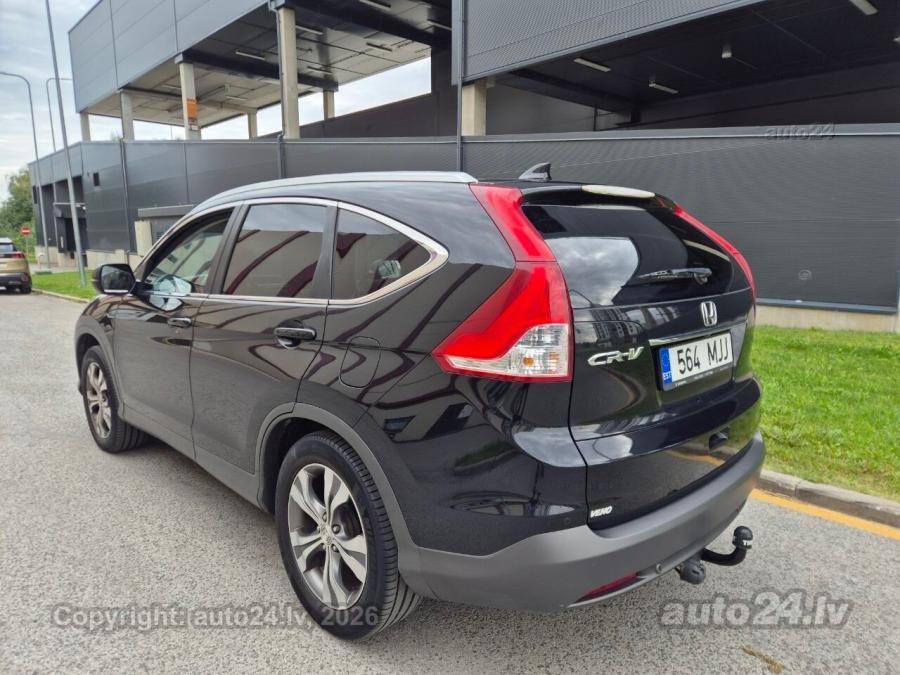 Black Honda CR-V 2014 in Tallinn, with an engine capacity of 2.00 L and mileage of 221 thousand km for 10990 €, photo 7 on AUTOMOTO.COM.LV