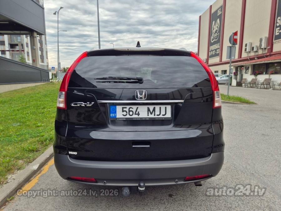 Black Honda CR-V 2014 in Tallinn, with an engine capacity of 2.00 L and mileage of 221 thousand km for 10990 €, photo 8 on AUTOMOTO.COM.LV