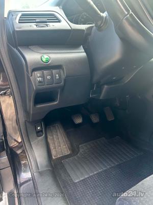 Melns Honda CR-V 2014 Tallina, ar dzinēja tilpumu 1.60 L un nobraukumu 215 tūkst. km par 11500 €, foto 7 vietnē AUTOMOTO.COM.LV