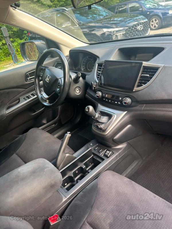 Melns Honda CR-V 2014 Tallina, ar dzinēja tilpumu 1.60 L un nobraukumu 215 tūkst. km par 11500 €, foto 8 vietnē AUTOMOTO.COM.LV
