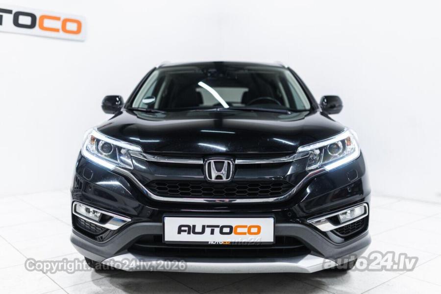 Black Honda CR-V 2015 in Tallinn, with an engine capacity of 1.60 L and mileage of 190 thousand km for 14899 €, photo 3 on AUTOMOTO.COM.LV