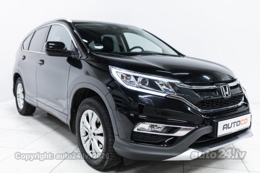 Black Honda CR-V 2015 in Tallinn, with an engine capacity of 1.60 L and mileage of 190 thousand km for 14899 €, photo 4 on AUTOMOTO.COM.LV