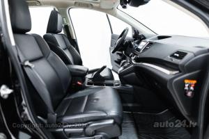 Black Honda CR-V 2015 in Tallinn, with an engine capacity of 1.60 L and mileage of 190 thousand km for 14899 €, photo 11 on AUTOMOTO.COM.LV