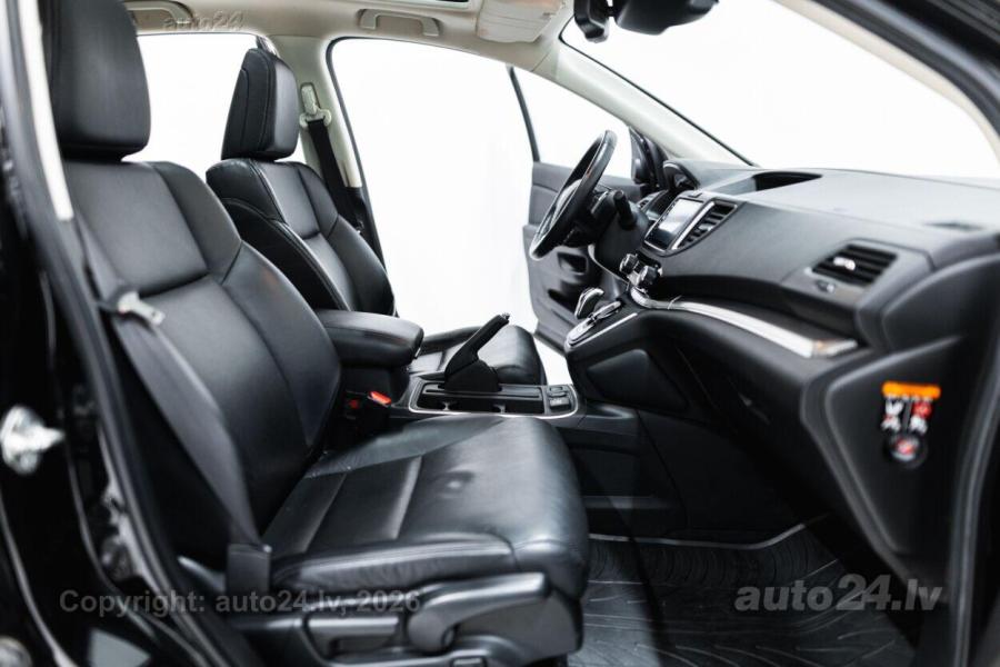 Black Honda CR-V 2015 in Tallinn, with an engine capacity of 1.60 L and mileage of 190 thousand km for 14899 €, photo 11 on AUTOMOTO.COM.LV