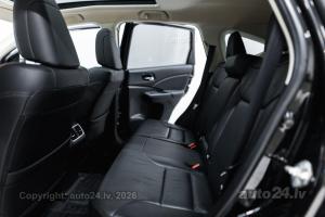 Black Honda CR-V 2015 in Tallinn, with an engine capacity of 1.60 L and mileage of 190 thousand km for 14899 €, photo 17 on AUTOMOTO.COM.LV
