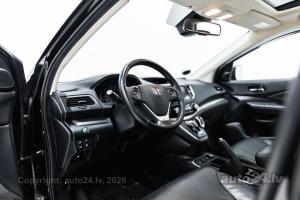 Black Honda CR-V 2015 in Tallinn, with an engine capacity of 1.60 L and mileage of 190 thousand km for 14899 €, photo 19 on AUTOMOTO.COM.LV