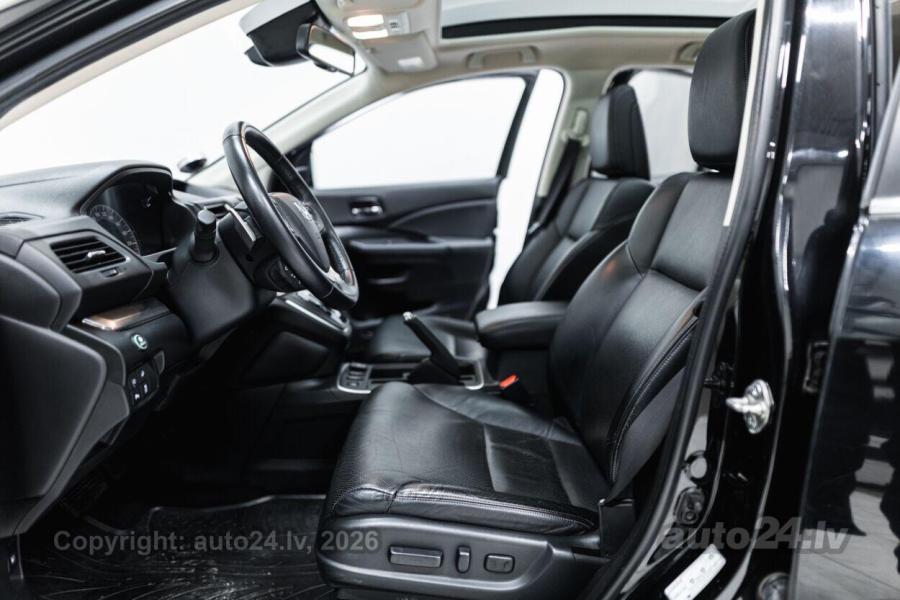 Black Honda CR-V 2015 in Tallinn, with an engine capacity of 1.60 L and mileage of 190 thousand km for 14899 €, photo 20 on AUTOMOTO.COM.LV